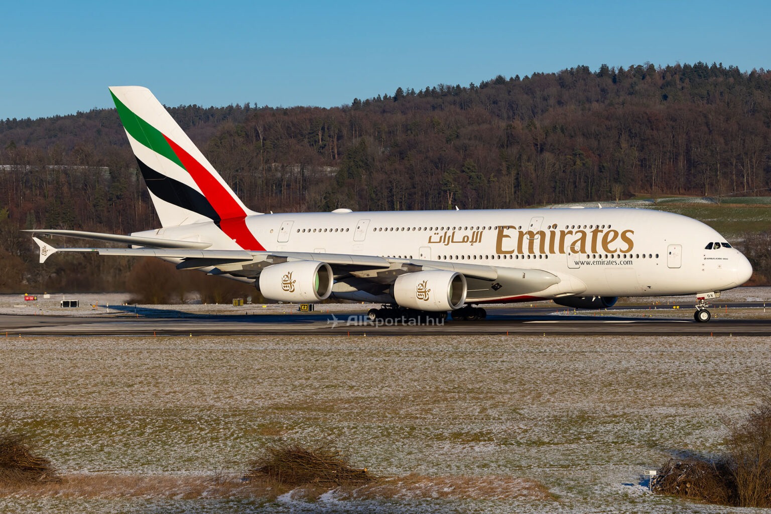 Több A380-asnál rendkívüli ellenőrzést rendeltek el szárnyrepedések miatt